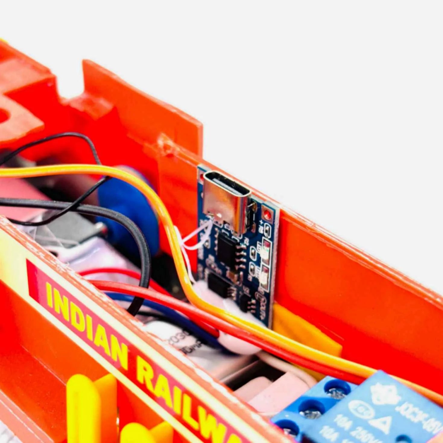 Smart Train Engine with Automatic Engine Stop System – Harish Projects